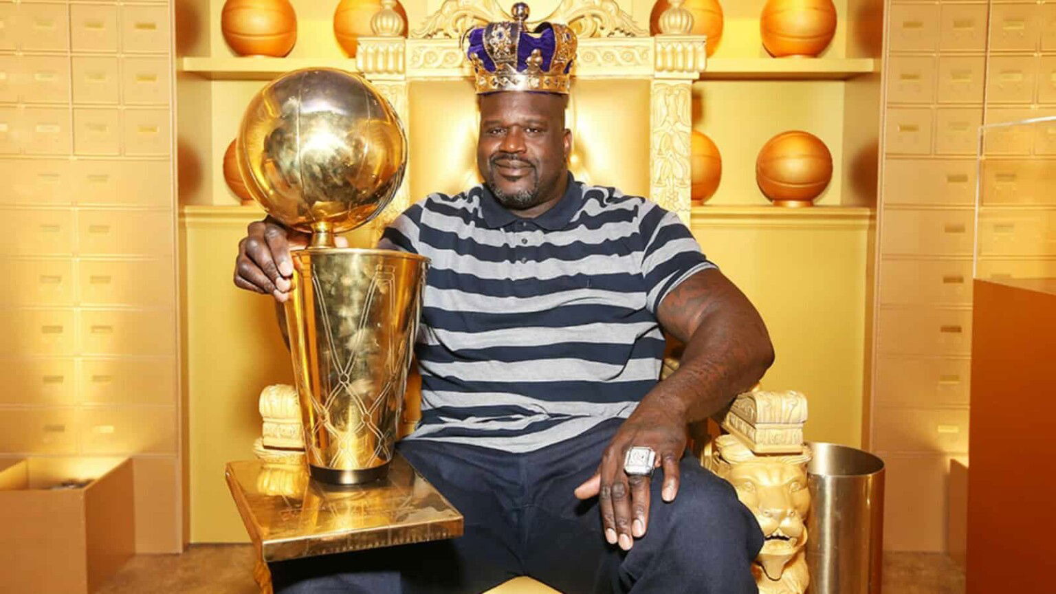 "Shaquille O'Neal is a real-life Santa", as he gifted 1,000 PS5s and ...