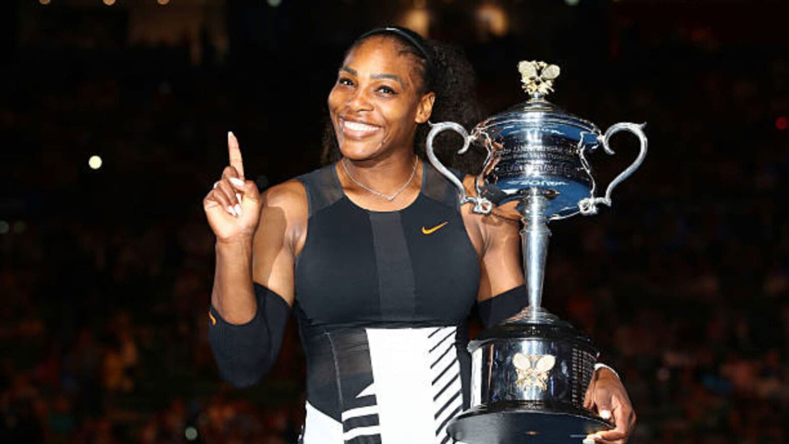 How many grand slams has Serena Williams won? Does she hold the record ...