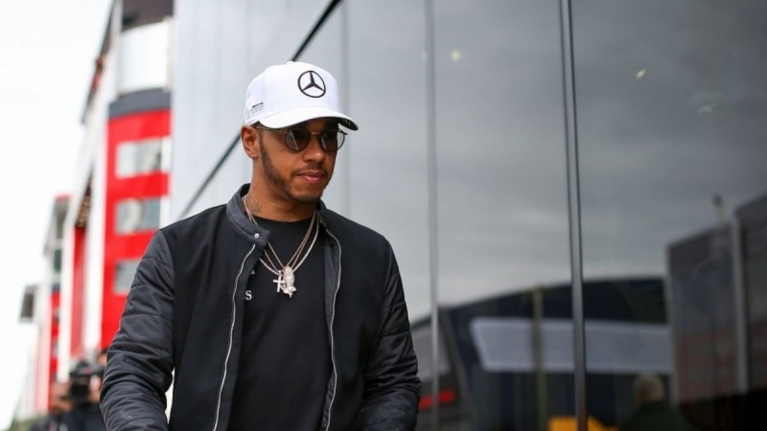 Why do F1 drivers have such thick necks?