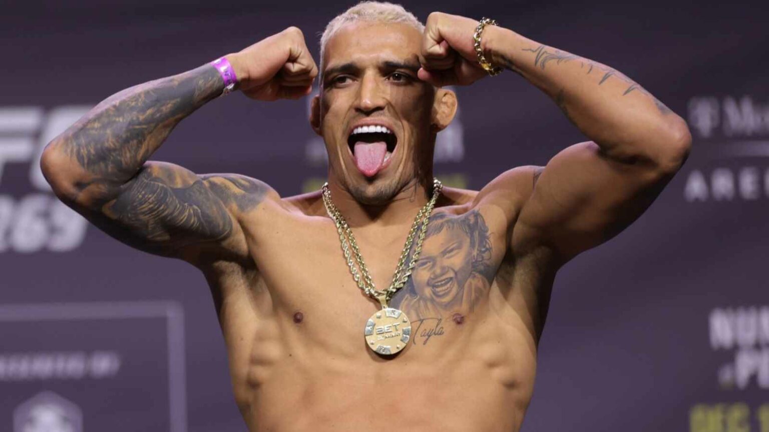 Charles Oliveira walkout songs – List of songs the "Do Bronx” has ...