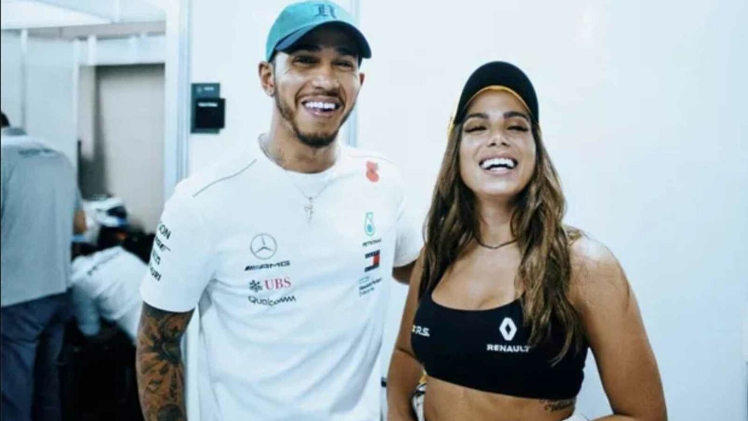 "Congratulations!" Lewis Hamilton takes his hat off to Brazilian singer ...
