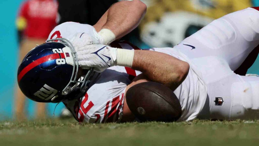Watch: "Jags are playing dirty" Giants TE Daniel Bellinger starts ...