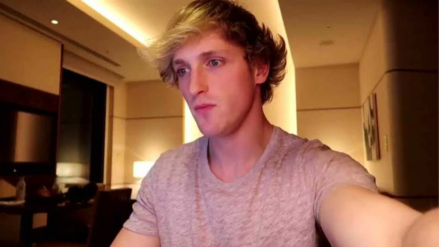 Logan Paul accused of having "steel pins" in his hand just before his ...