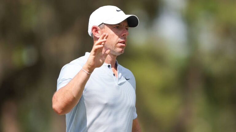 WATCH: Rory McIlroy seizes phone of fan after getting heckled over 2011 ...