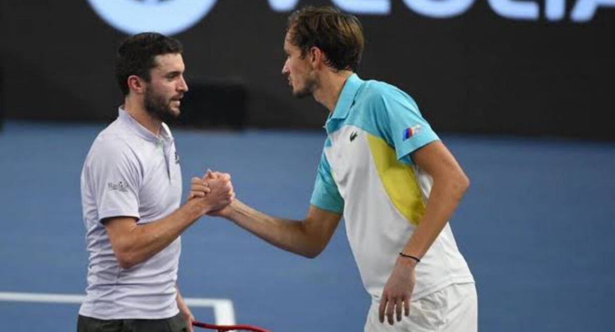 Gilles Simon sends a heartwarming message to Daniil Medvedev after ...