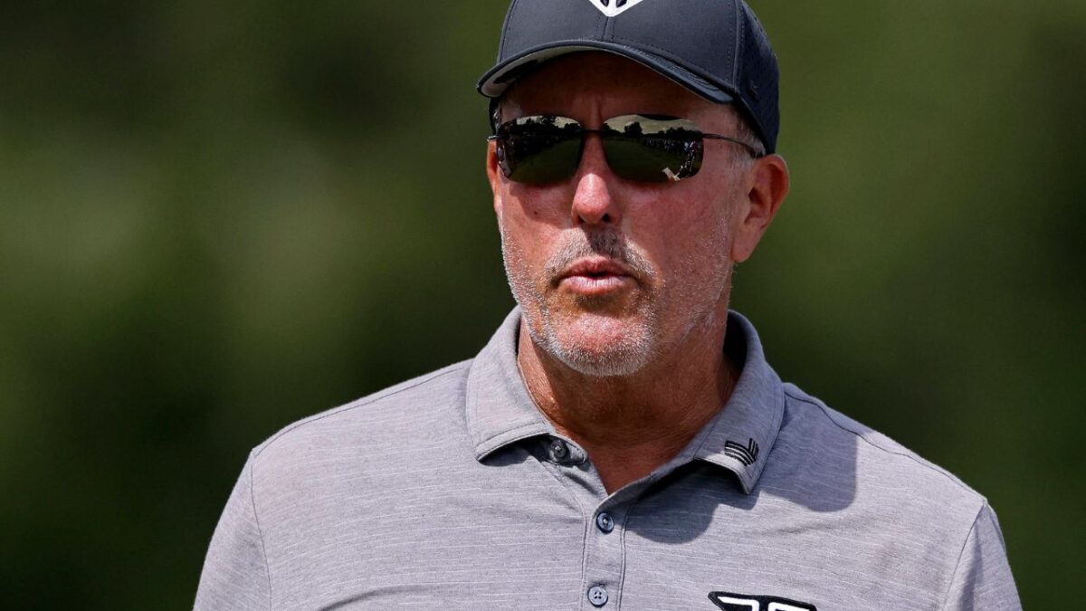 Phil Mickelson congratulates 2024 NFL MVP Josh Allen for landing $330 ...