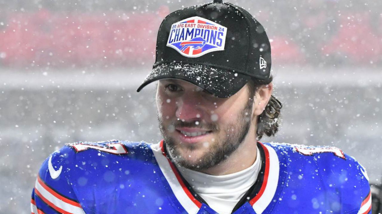 Josh Allen winning MVP award over Lamar Jackson sparks WILD reactions on social media - "Lamar ...