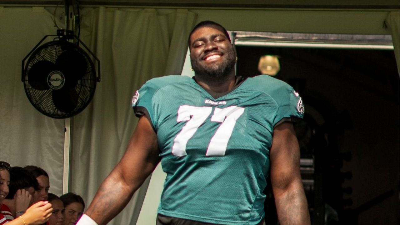 (Video) Eagles' Mekhi Becton cried like a baby in front of his kid ...