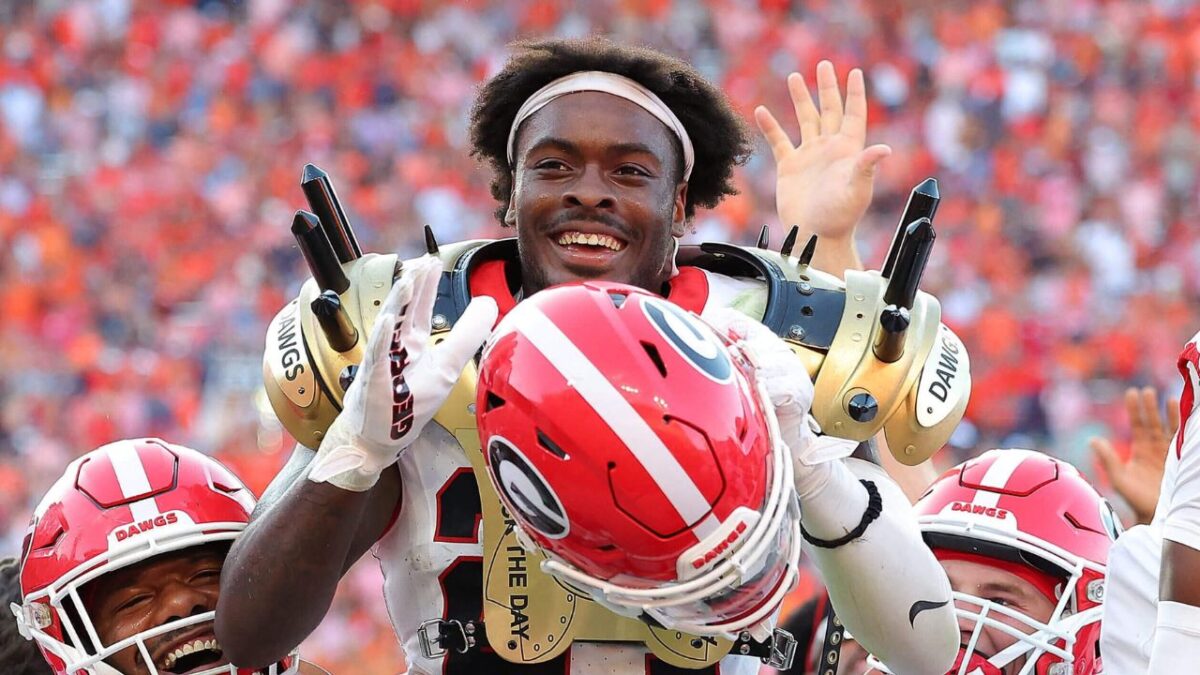 Who are Malaki Starks’ parents, Larry and Martisha?