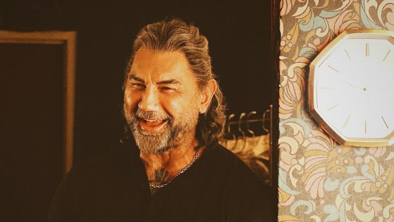 "Definition of cool"- Wrestling fans laud Dave Bautista's dedication as ...
