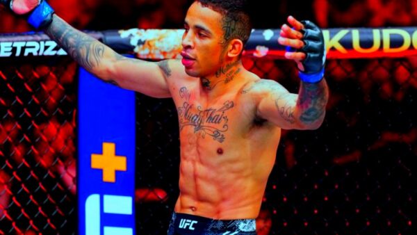 "Cardio must be cooked" - UFC star Carlos Prates '10-15 cigarettes ...