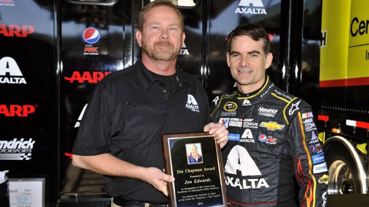 Jeff Gordon mourns the death of “most loyal and selfless” Hendrick ...