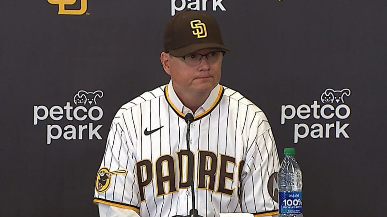 (Video) Padres manager Mike Shildt gets into heated verbal ALTERCATION ...