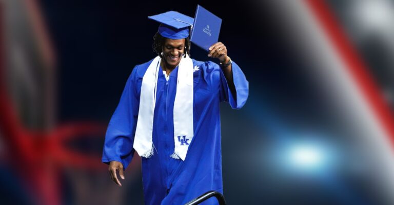 Rajon Rondo Graduates From Kentucky Over a Decade After NBA All-Star ...