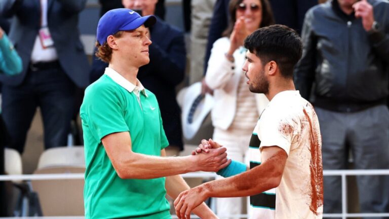 ATP Pro Explains Why Carlos Alcaraz is 'More Complete' Player Than Jannik Sinner: "He Can Reach ...