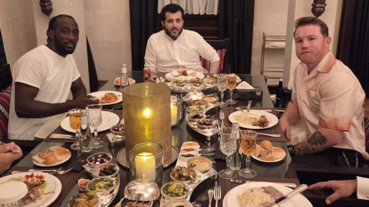 Canelo Alvarez and Terence Crawford Having Dinner Together Before ...