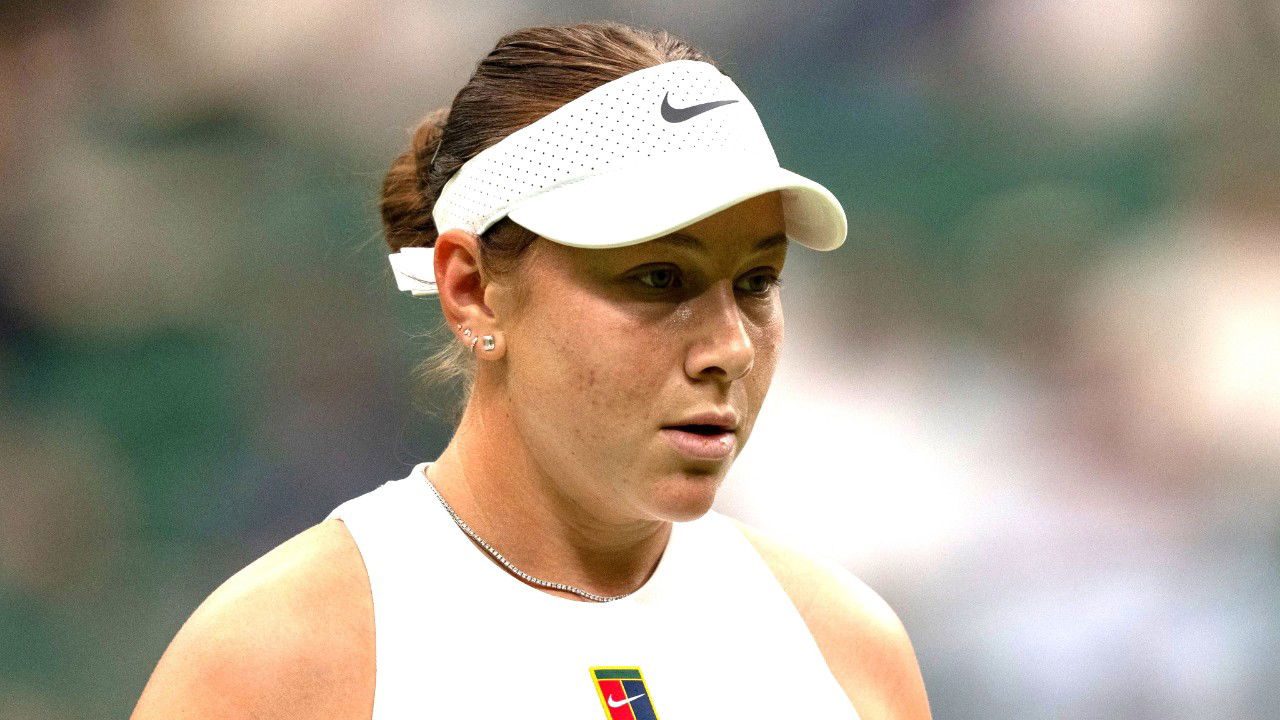 (Video) Aryna Sabalenka's Hilarious Reaction After Grabbing $5 Million US Open Check Goes Viral