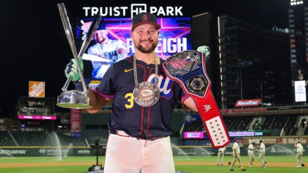 Cal Raleigh Becomes 1st Catcher to Win MLB Home Run Derby Following ...