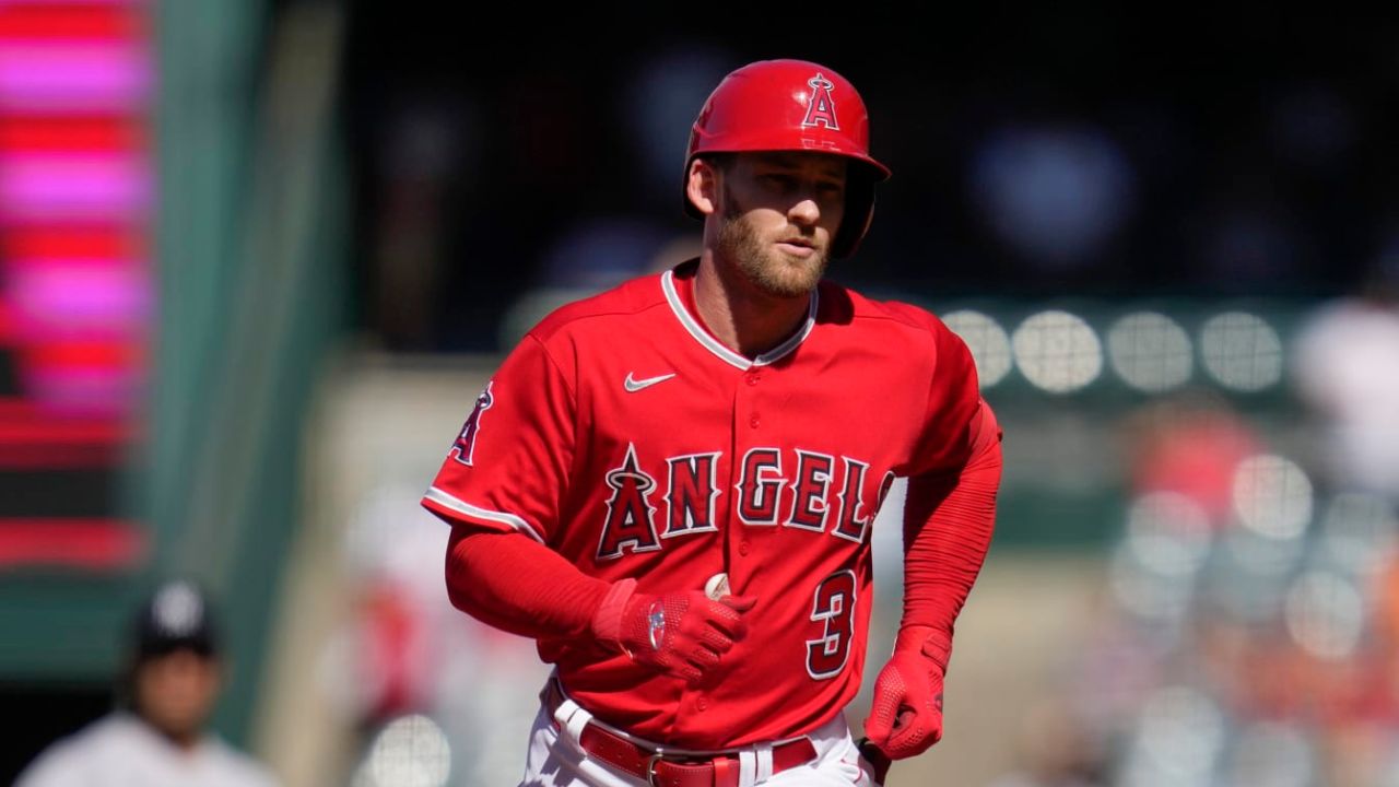 (Video) Angels' Taylor Ward Left Bloodied Following Horrific Crash ...