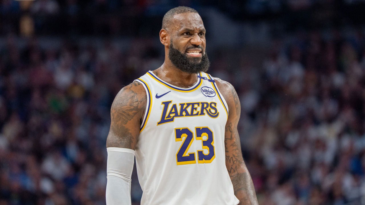 LeBron James Does Not Deserve Statue in Los Angeles, Says 3-Time Lakers ...