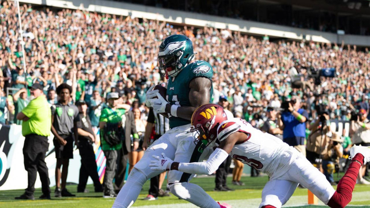 Travis Kelce Feels AJ Brown Has No Business Being Upset With Eagles: "You're 4-0 Boss"