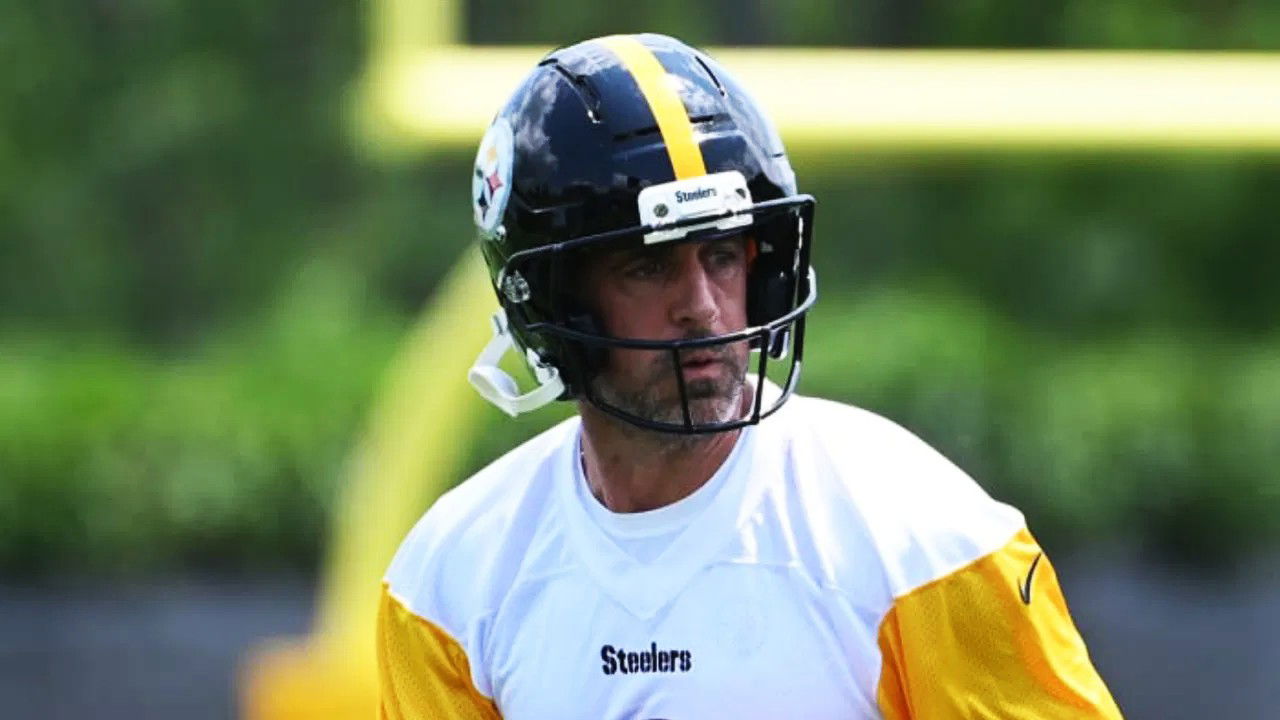Aaron Rodgers Laughs Off Friendly Fire After Broderick Jones ...