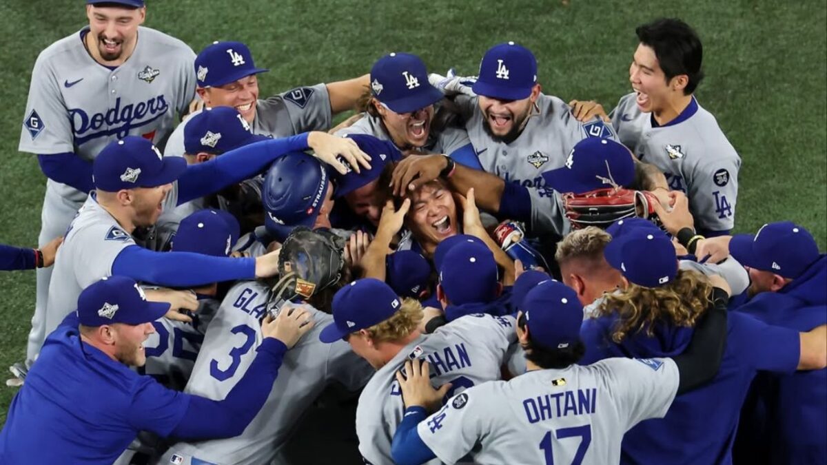 LA Dodgers Stun Blue Jays with Epic Comeback 5-4 Win After Extra ...
