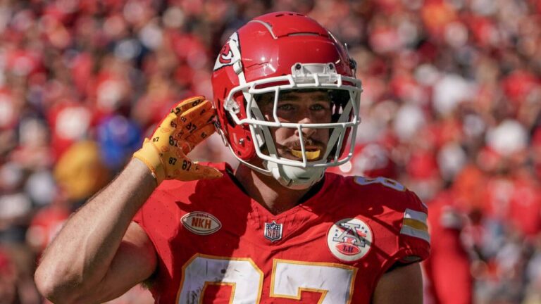 Travis Kelce Overtakes Reggie Wayne in All-Time Receptions List in His ...