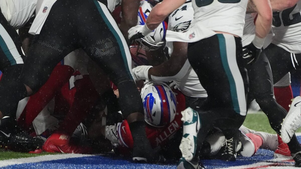 Josh Allen Missing WR on Potential Game-Winning 2-Point Attempt Has ...