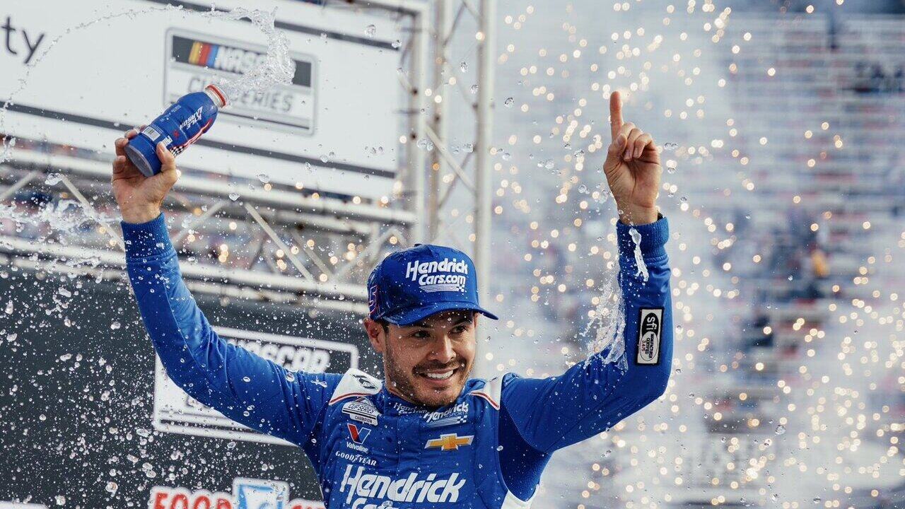 Jeff Gordon Confesses the Double Duty Failure ‘Humbled Kyle Larson’