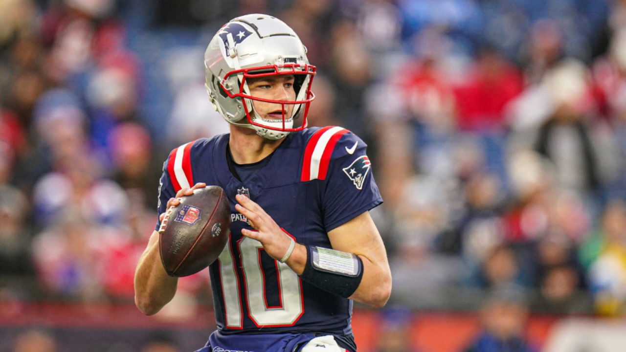 Robert Griffin III Calls out Cam Newton for Devaluing Drake Maye's ...