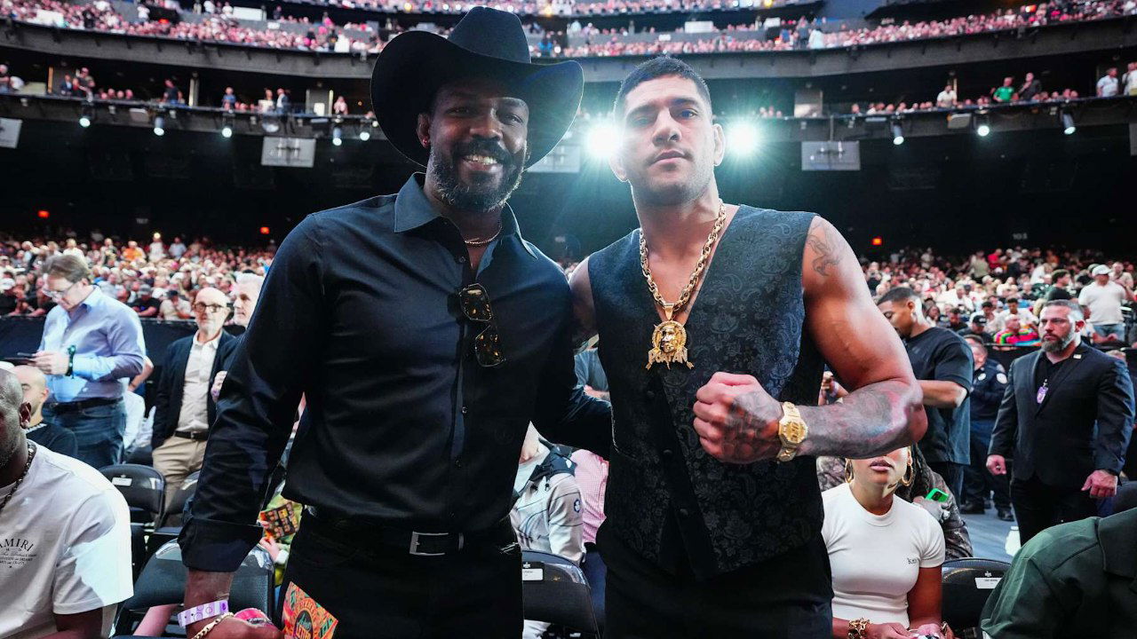 TJ Dillashaw Rules Out Alex Pereira's Chances Against Khamzat Chimaev