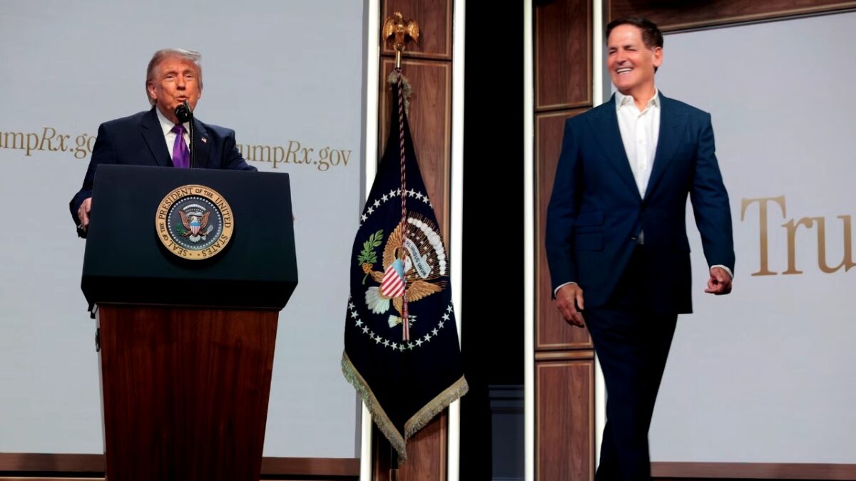 Mavs Minority Owner Mark Cuban Joins Hands With Donald Trump Despite ...