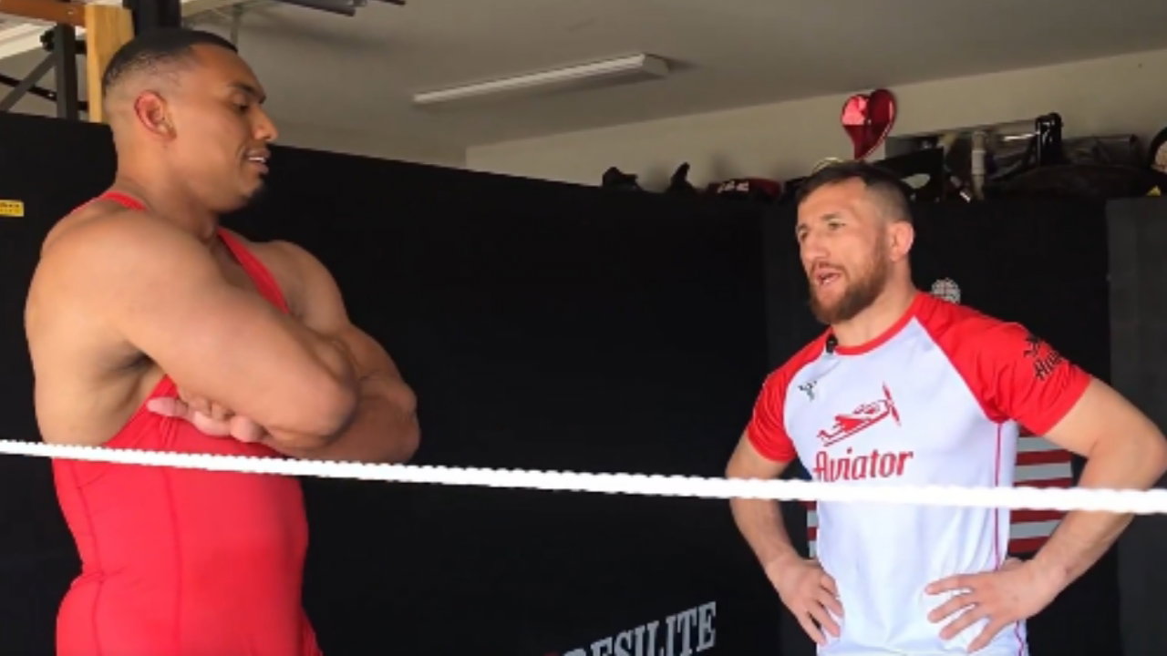 (Video) 260 pound Bodybuilder Larry Wheels Taps 3 Times in 1 Minute to ...