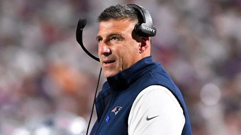 Mike Vrabel Smartly Dodges Work-Life Balance Question Amid Dianna ...