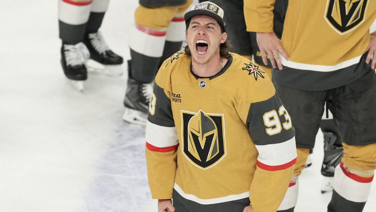 Mitch Marner's Last-Gasp Block in Stanley Cup Final Game 1 Leaves Fans ...