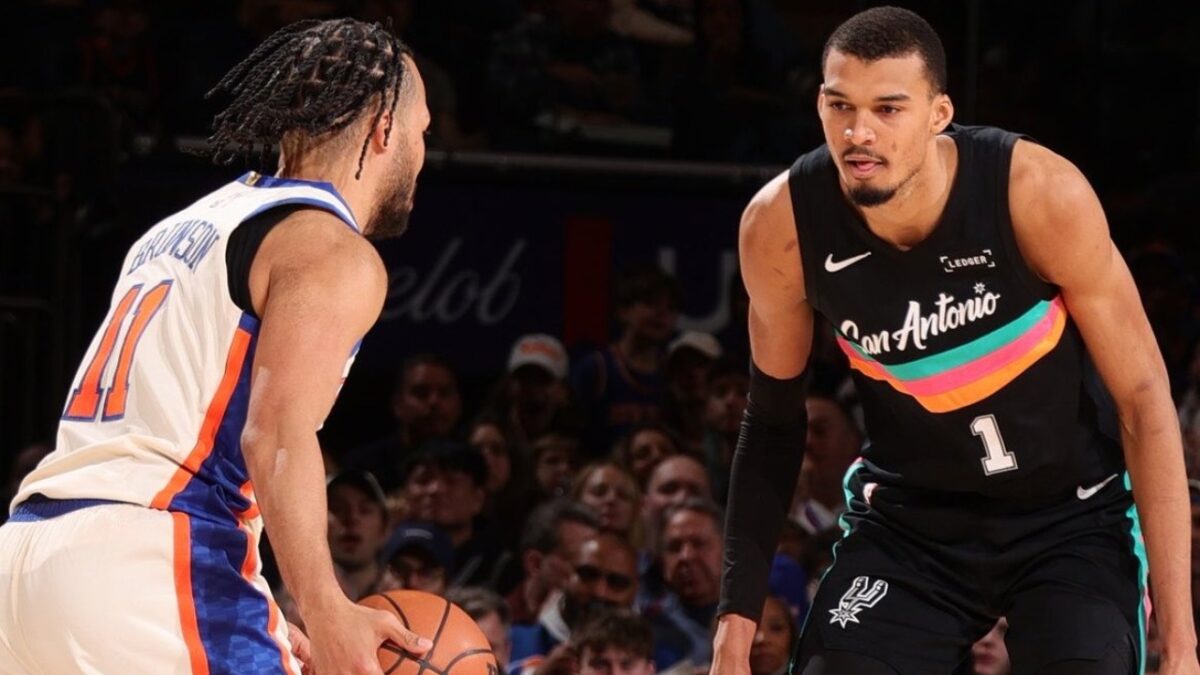 Victor Wembanyama's Spurs Introducing Knicks With Cartoon Music Leaves ...