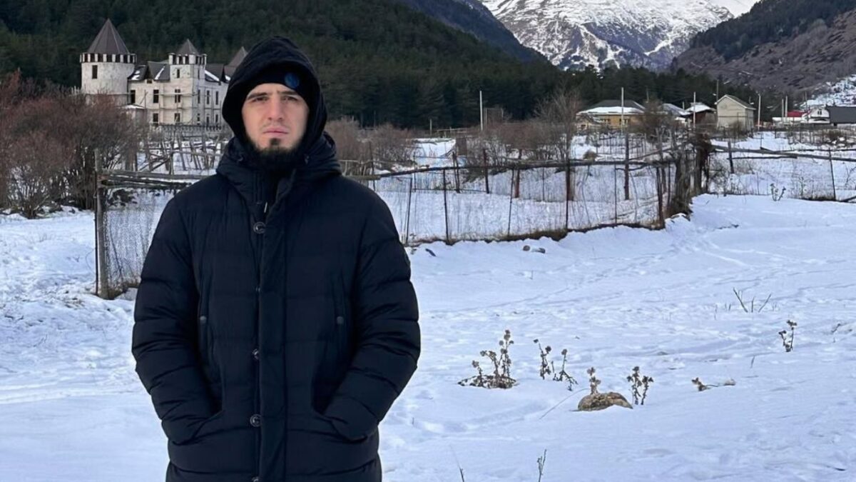 Islam Makhachev Targets Mount Everest and Cites Biggest Difficulty in ...